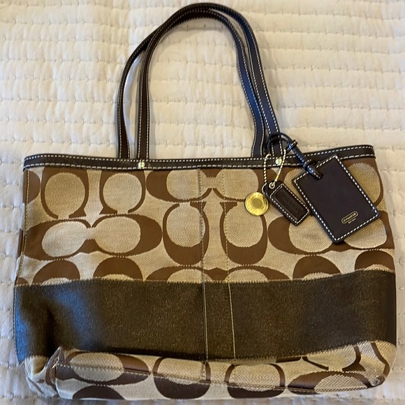 Coach | Bags | Coach Signature Tote In Brown And Cream | Poshmark